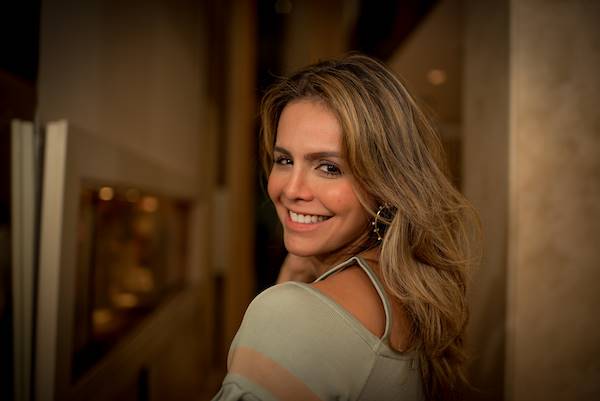 Miranda Castro apresenta linha de joias inspirada na metamorfose ...