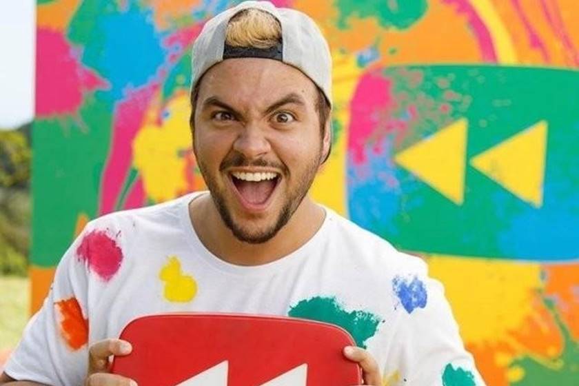 “Hoje é o meu dia!”: Luccas Neto anuncia estar à espera do primeiro ...