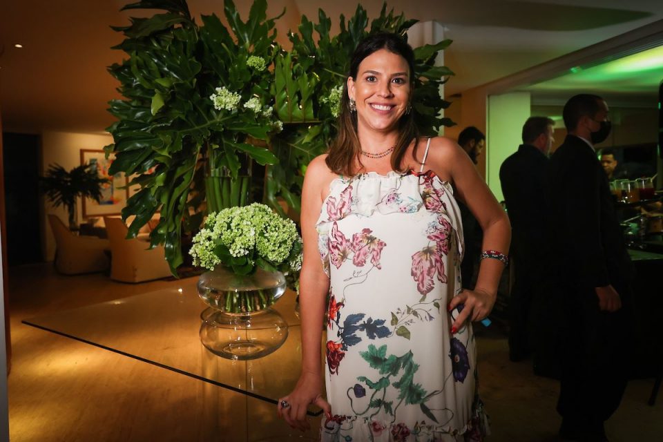 Susan Neves comemora 40 anos em festa dançante e com gratidão | Metrópoles