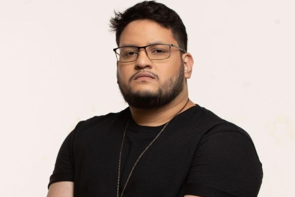 Maurílio é enterrado com bandeira do Flamengo sobre o caixão | Metrópoles