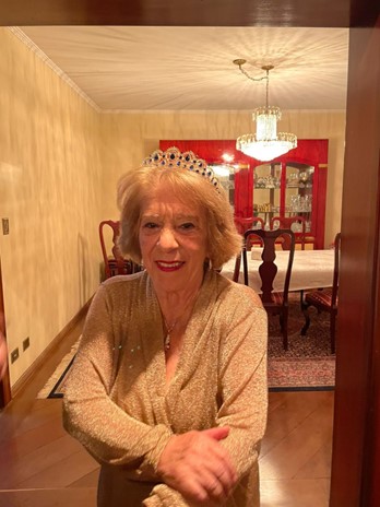 “Tá barato!”: quem é a “Prima de Dom Pedro I” que bomba no TikTok | Metrópoles