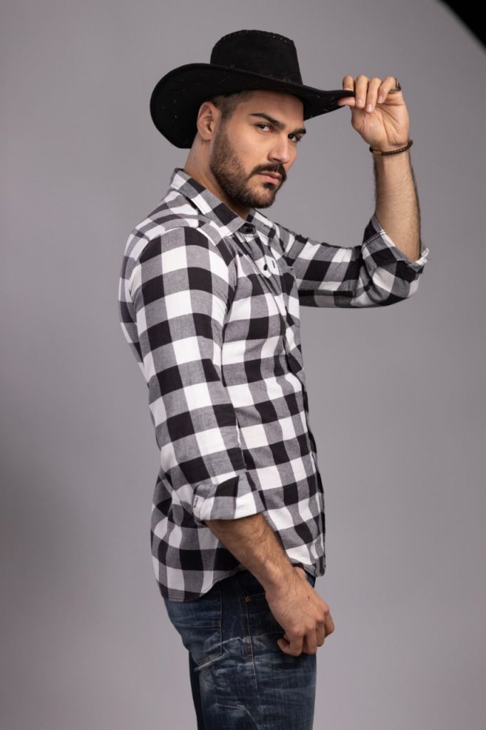 “Massacre” a Shayan são crimes contra sua honra? Especialista explica | Metrópoles