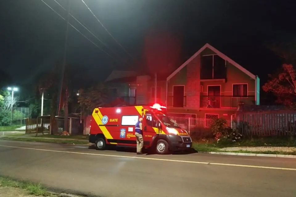 Marido pega celular da mulher, atropela a companheira e foge no Paraná | Metrópoles