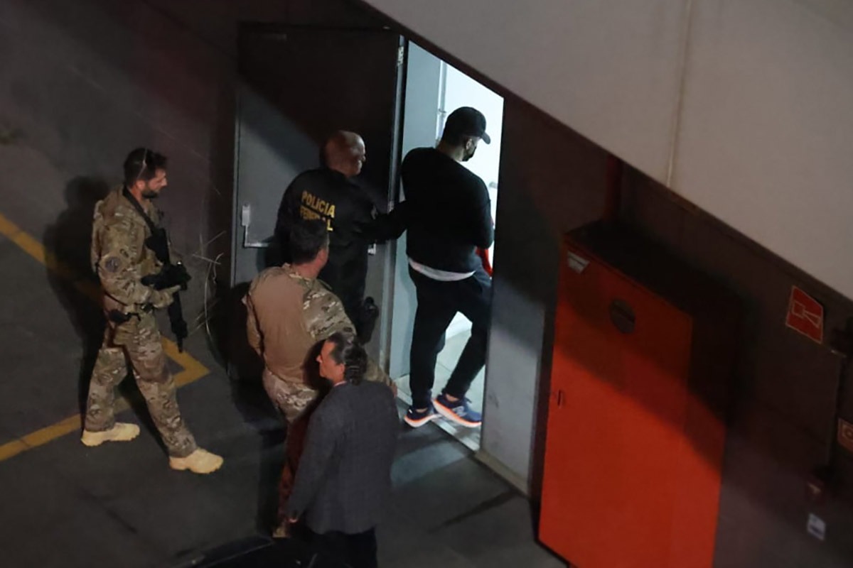 Preso em cela individual Brennand reclama de extradição: “Tô podre ...