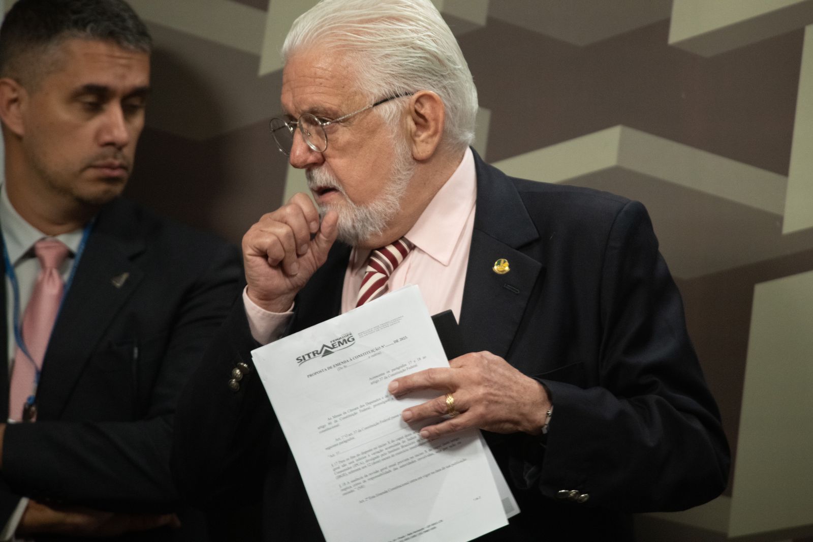 Líder do governo, Wagner volta a pressionar por recondução de Aras ...