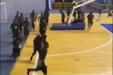 Vídeo: alunos de medicina fazem “punhetaço” em jogo de vôlei feminino ...