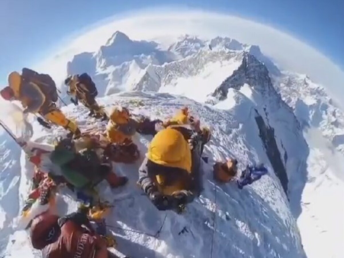 Vídeo: Monte Everest é gravado em visão de 360º por alpinistas | Metrópoles