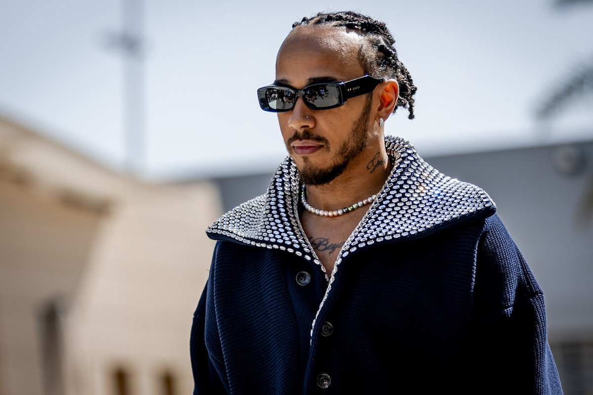 Lewis Hamilton pede cessar-fogo na Faixa de Gaza | Metrópoles