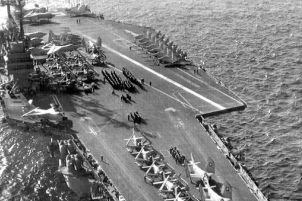 O que foi Operação Brother Sam, apoio dos EUA ao golpe de 1964 | Metrópoles