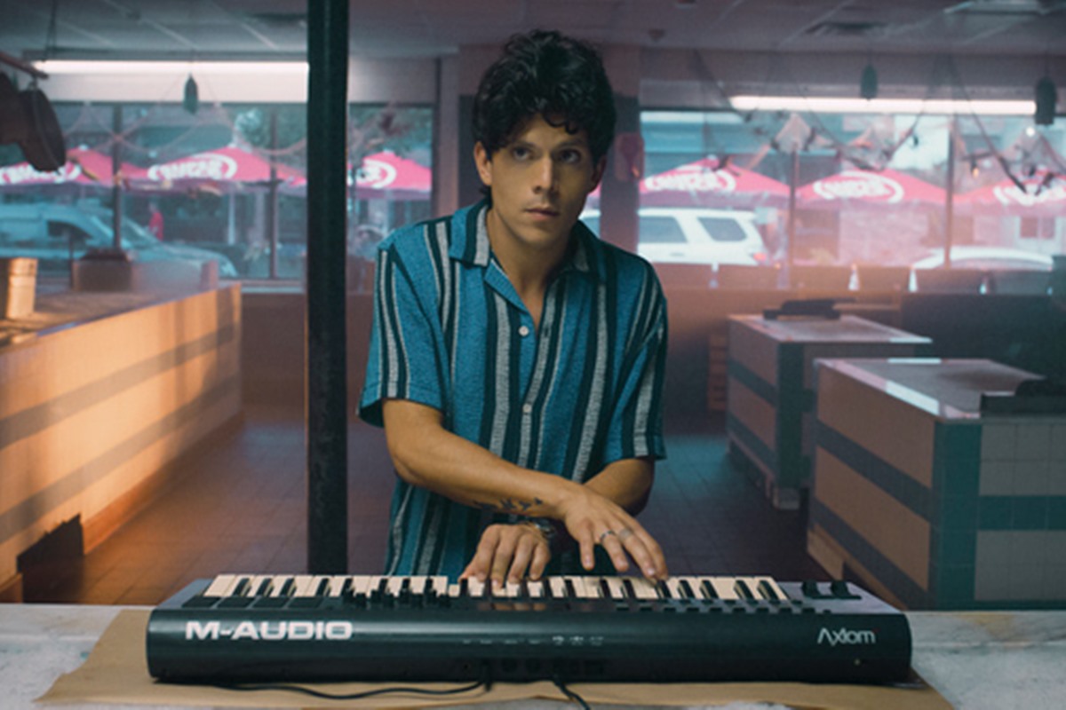 Camila Mendes traz brasilidade para Música, novo filme de Rudy Mancuso | Metrópoles